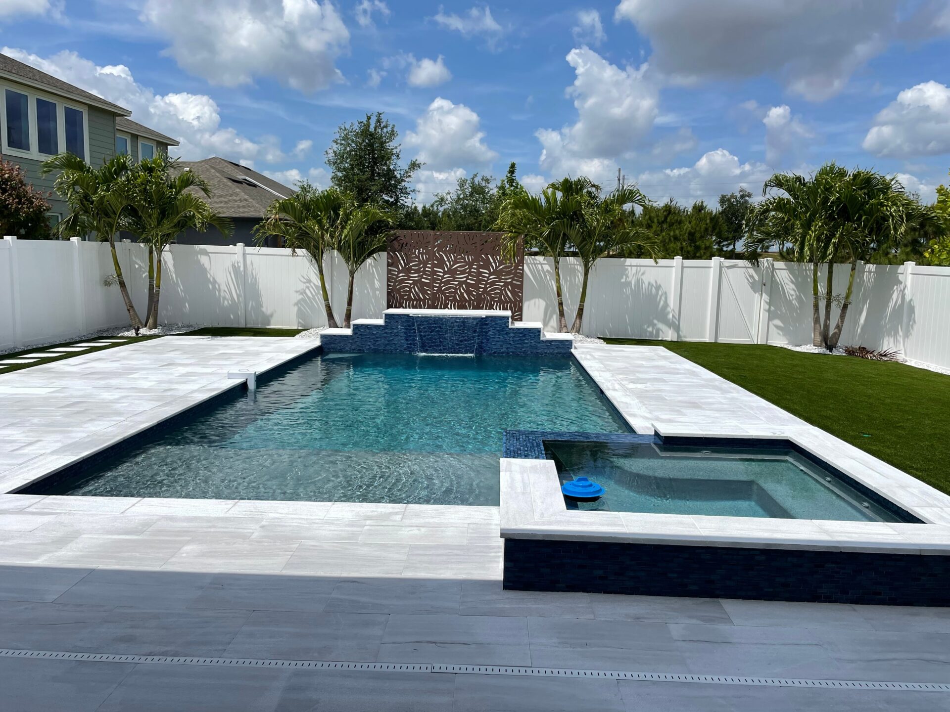 Central Florida Pools | Custom Pool Design & Construction | Free Quote